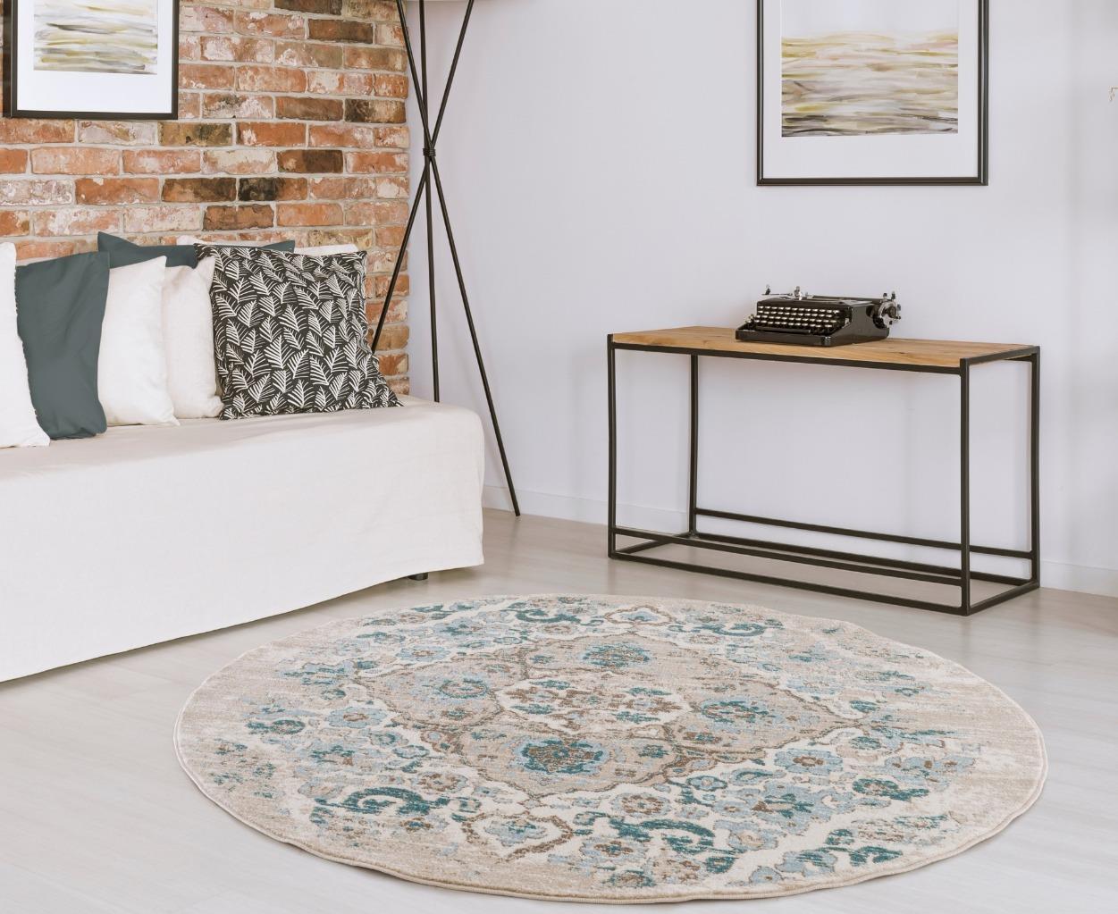 5 Different Ways to Style a Round Modern Rug